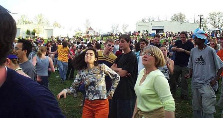 Photos that Prove Nothing Is Better Than 90s Rave Magic - Only Techno