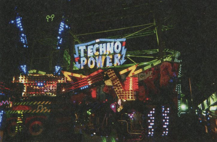 40 Pictures That Perfectly Capture The '90s Raves - Page 2 of 4 - Only ...