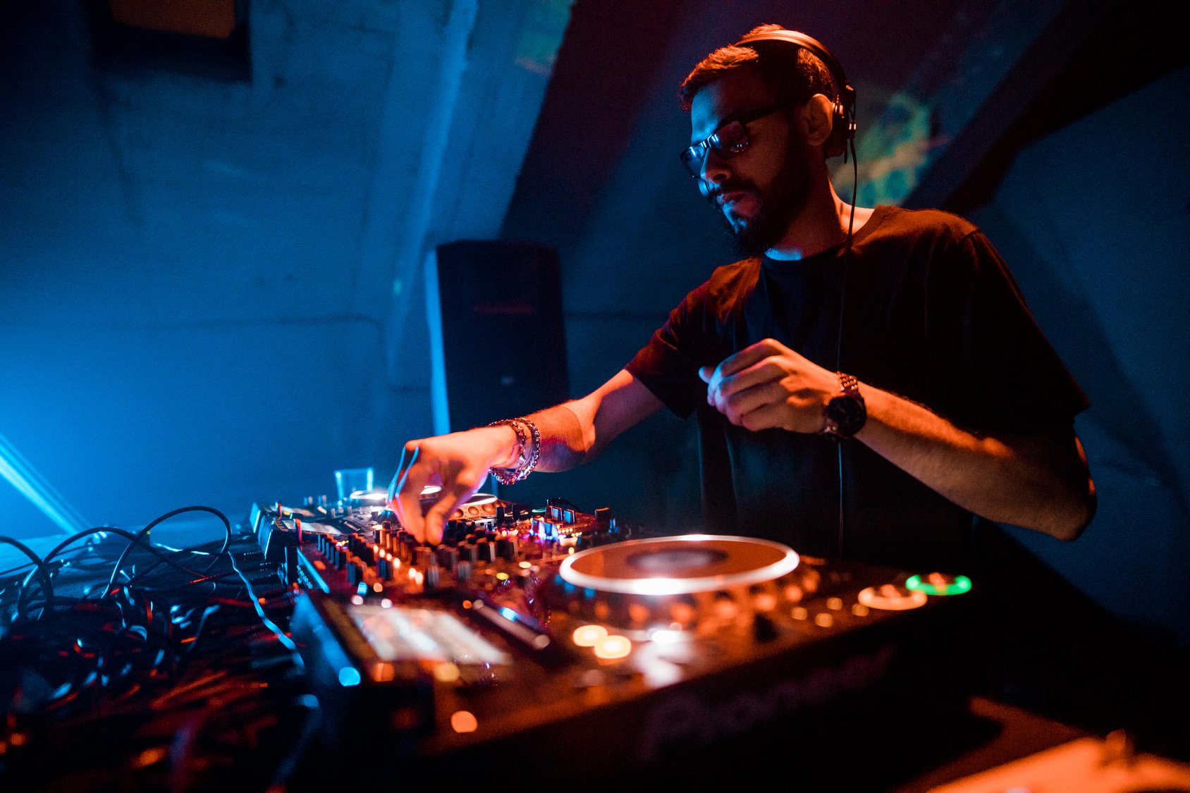 Review: Tauten Birthday Showcase w/ Lewis Fautzi at Drugstore - Only Techno
